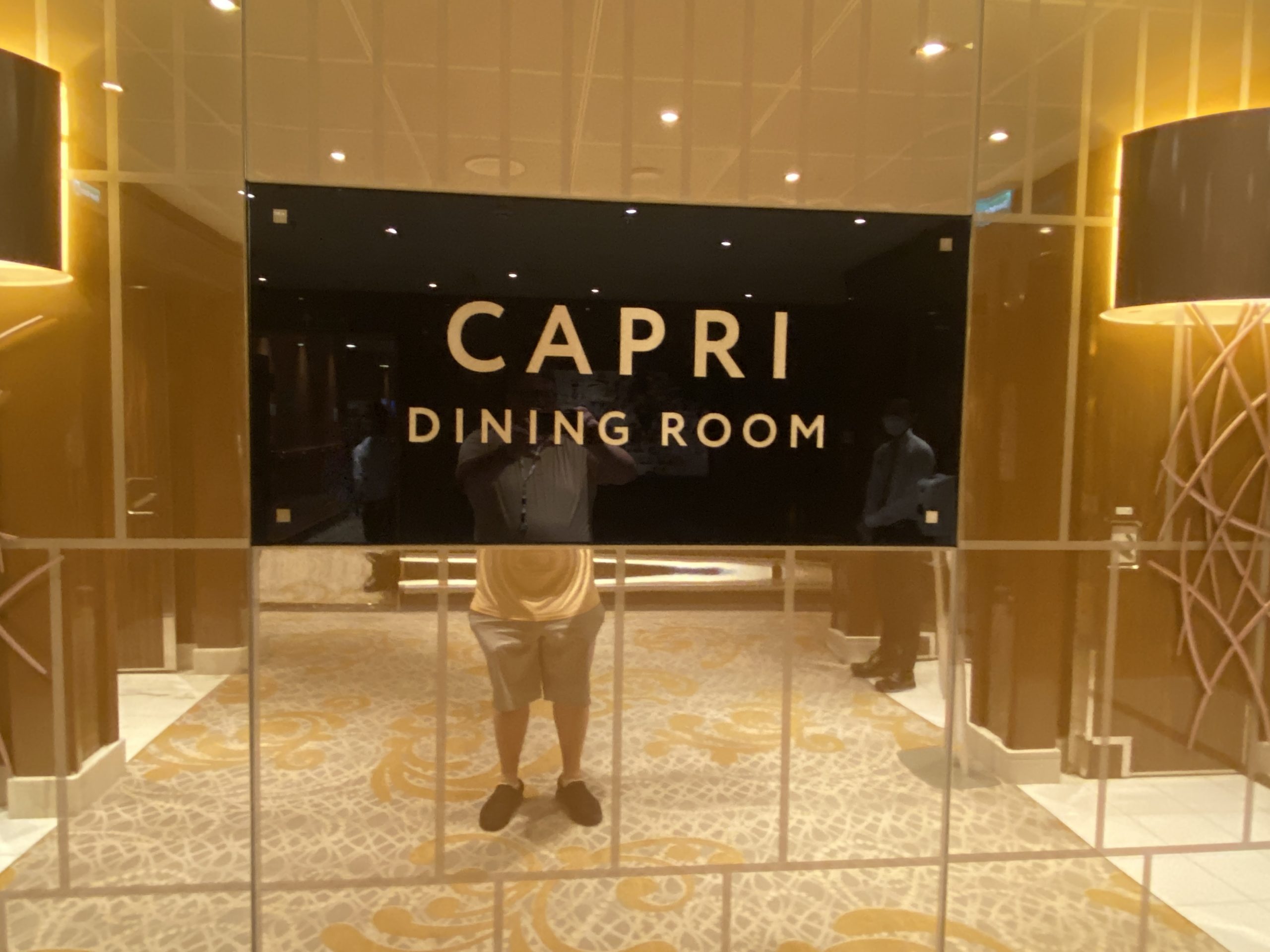 Enchanted Dining Rooms – Traveling with Justin